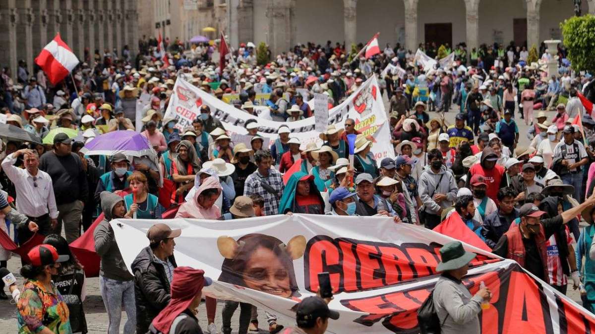 PERU: Masses Reject Congressional Coup D’état – Socialist Organizer
